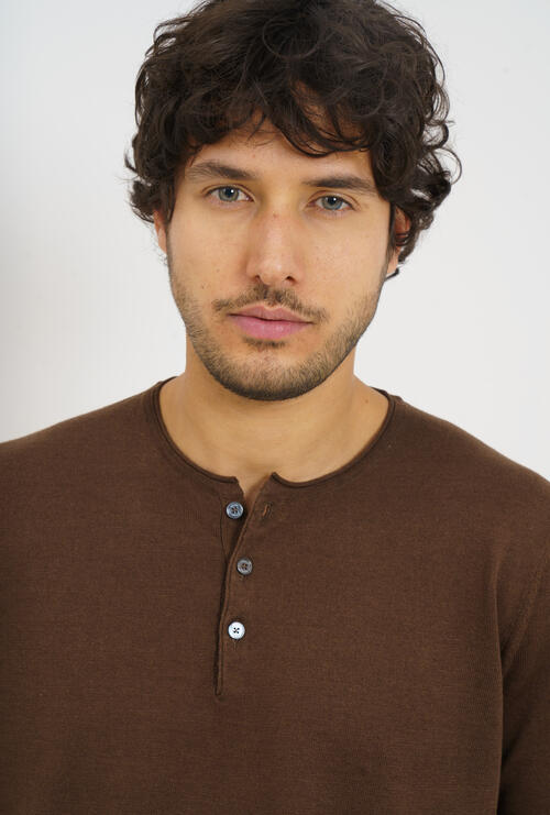 Ferrante | Easygoing Elegance